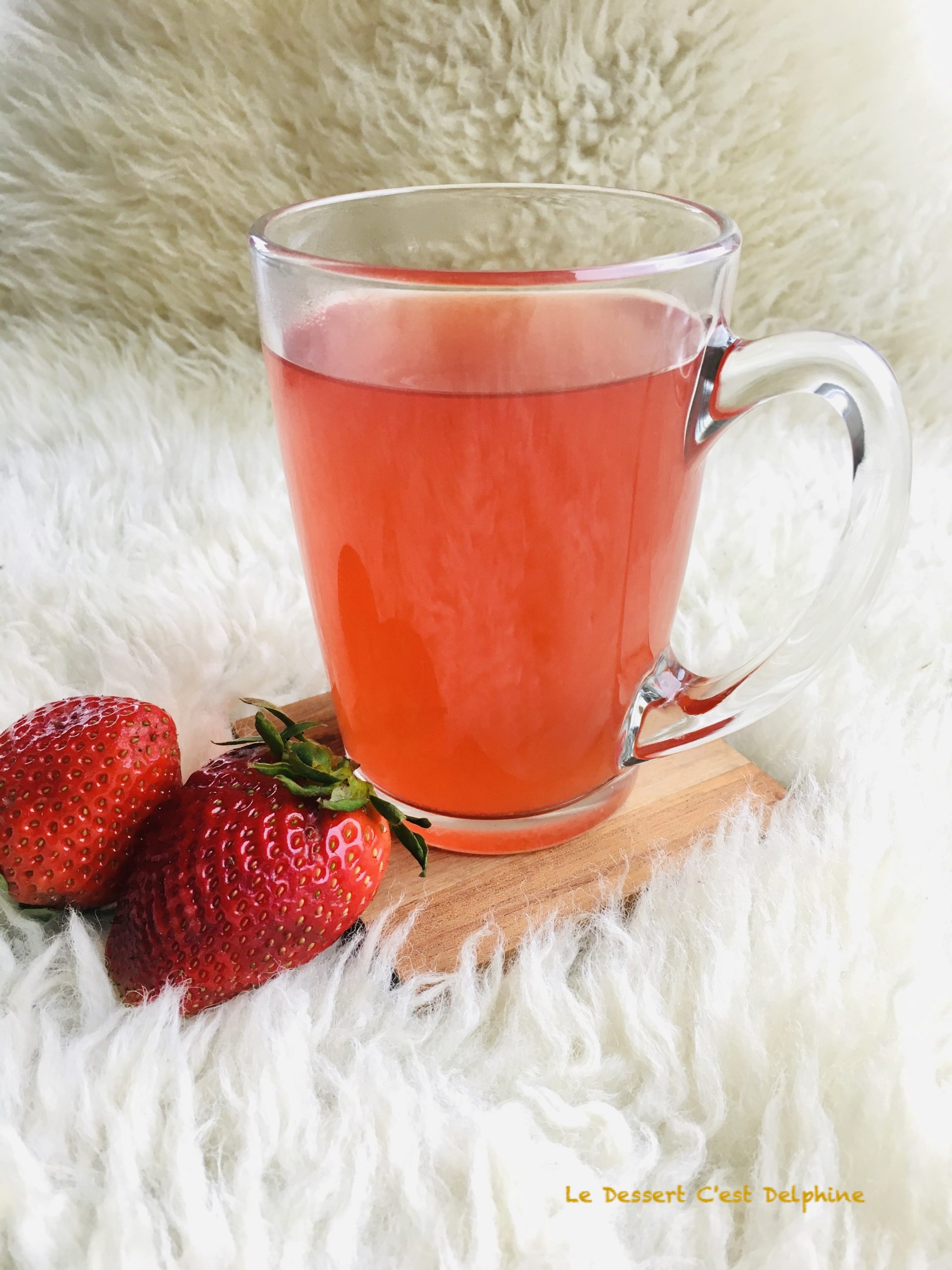 Infusion de queues de fraises – Le Dessert C'est Delphine